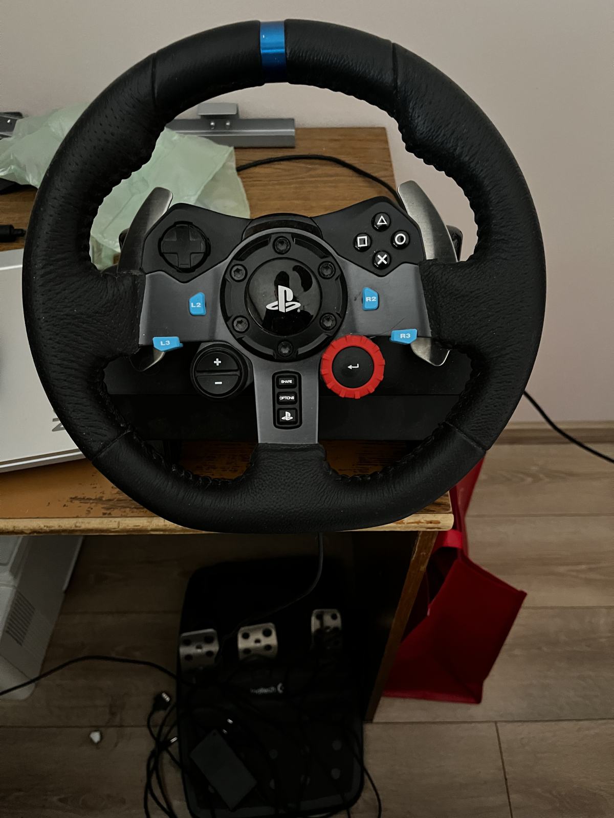 Logitech G29 volan + papučice za motorsport igre (PS4, PS5 i PC)