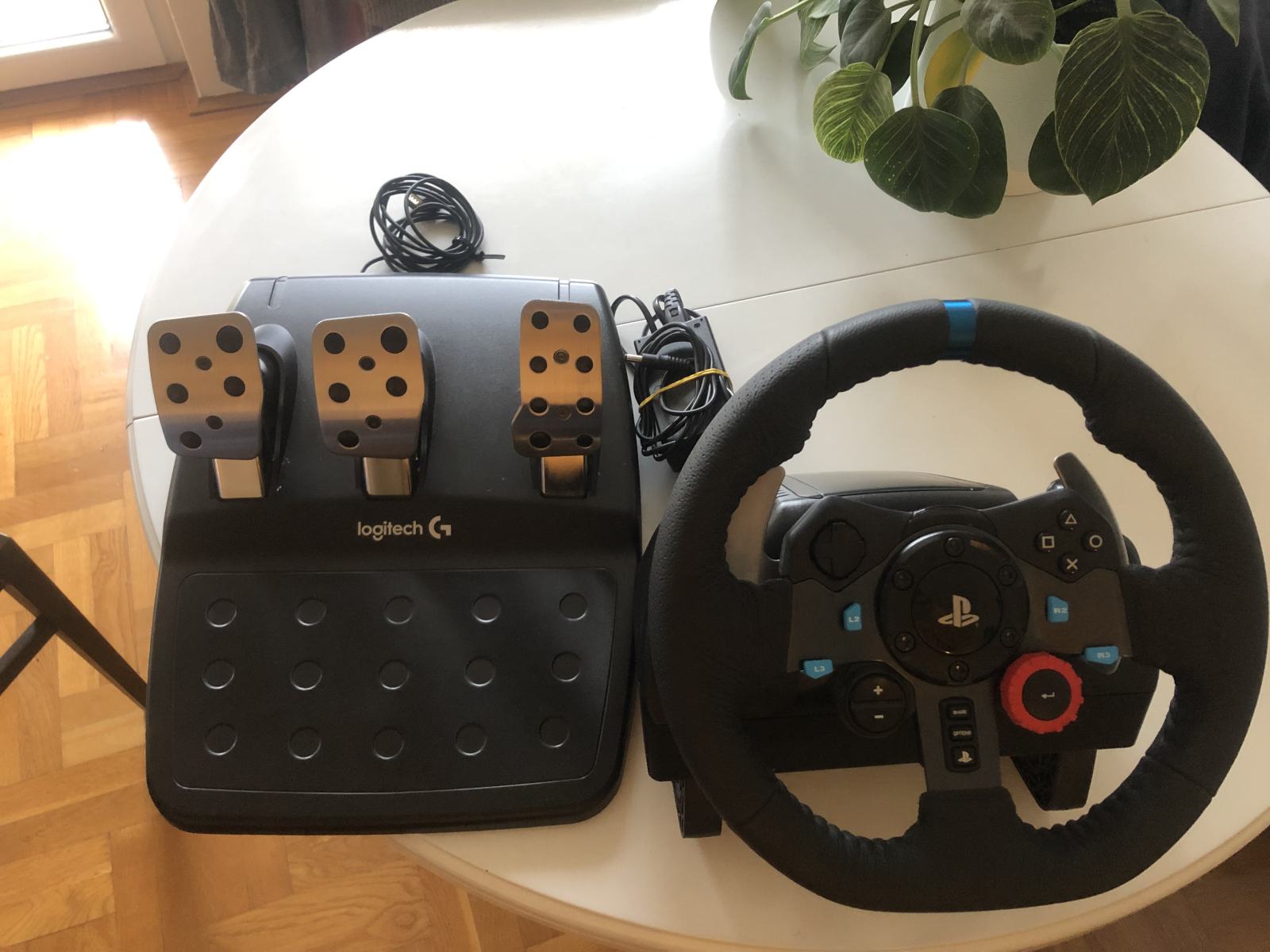 Logitech volan G29 Driving Force Racing Wheel