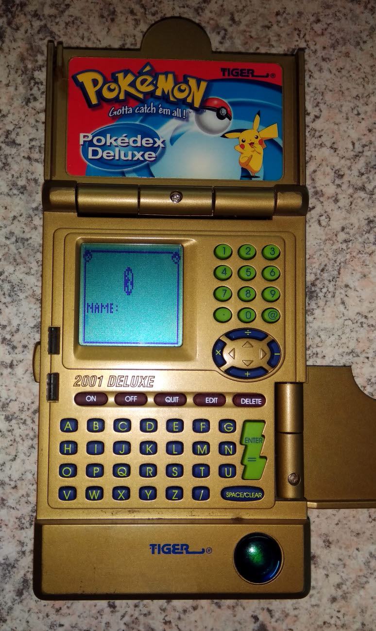 Nintendo Tiger Pokedex Deluxe 2001 gold konzola ? igra