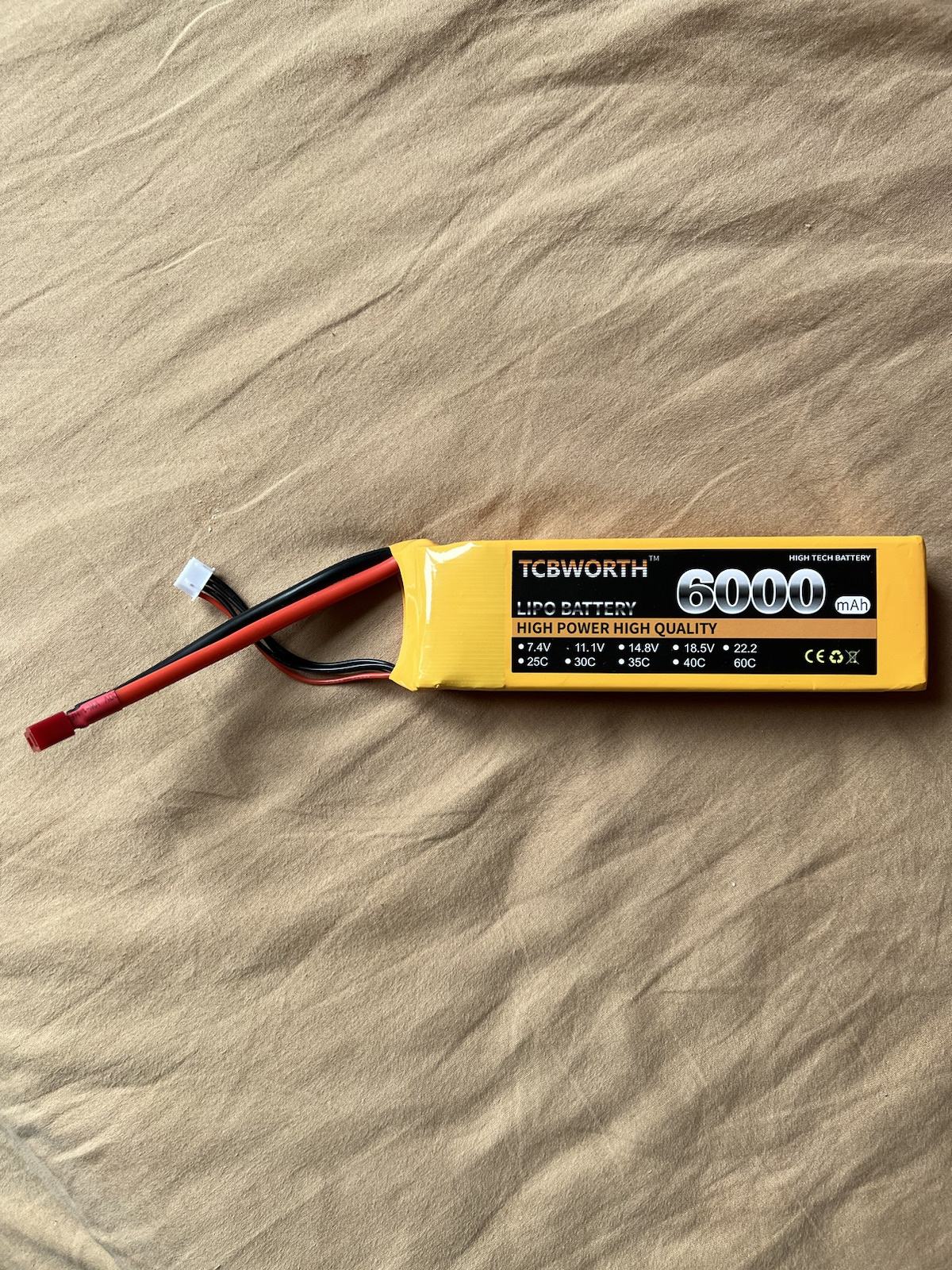 11.1V 60C 6000 mAh punjiva baterija (T plug) - NOVO