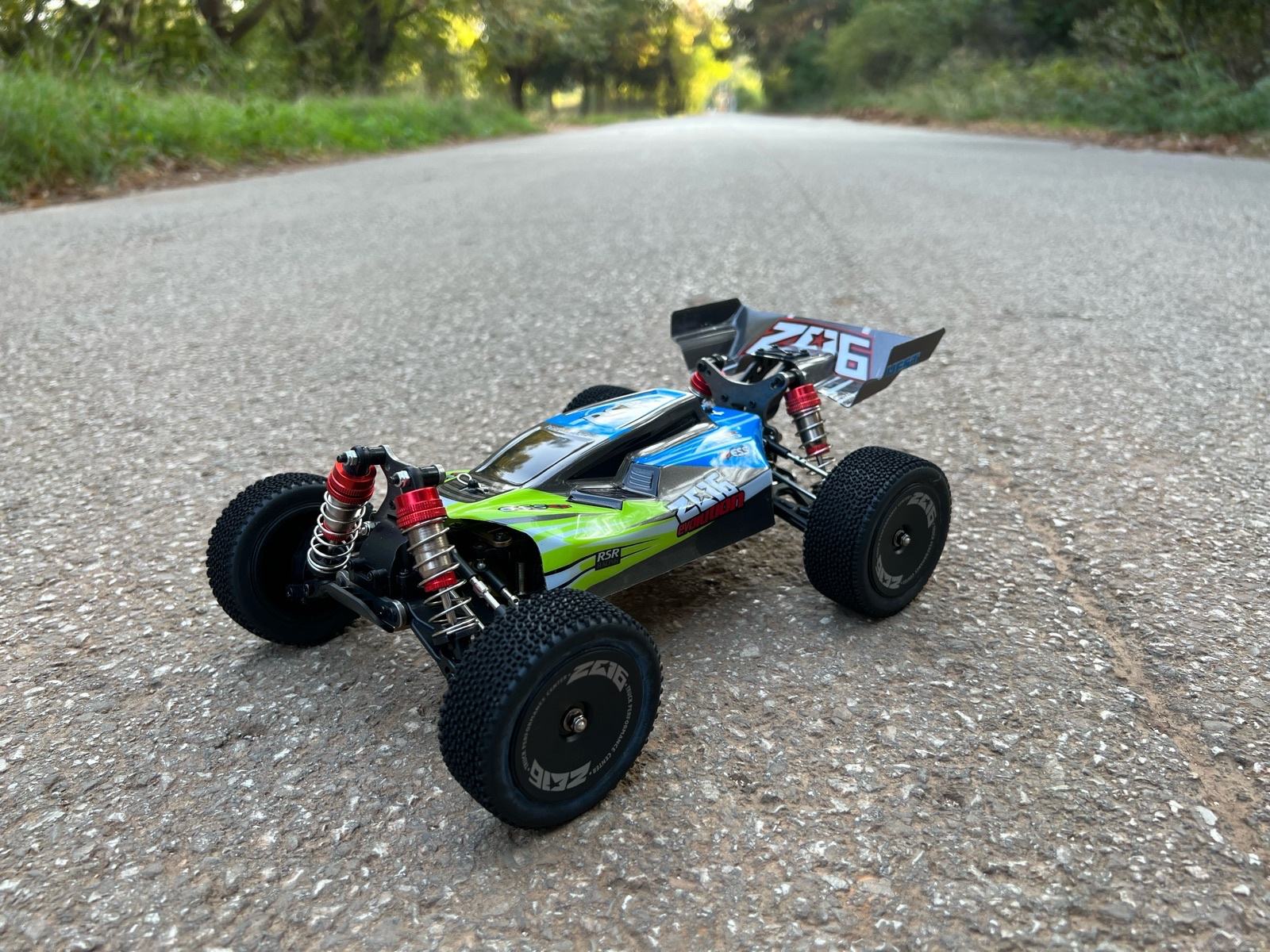 Wltoys 144001 1:14 4x4 (60 km/h) - NOVO