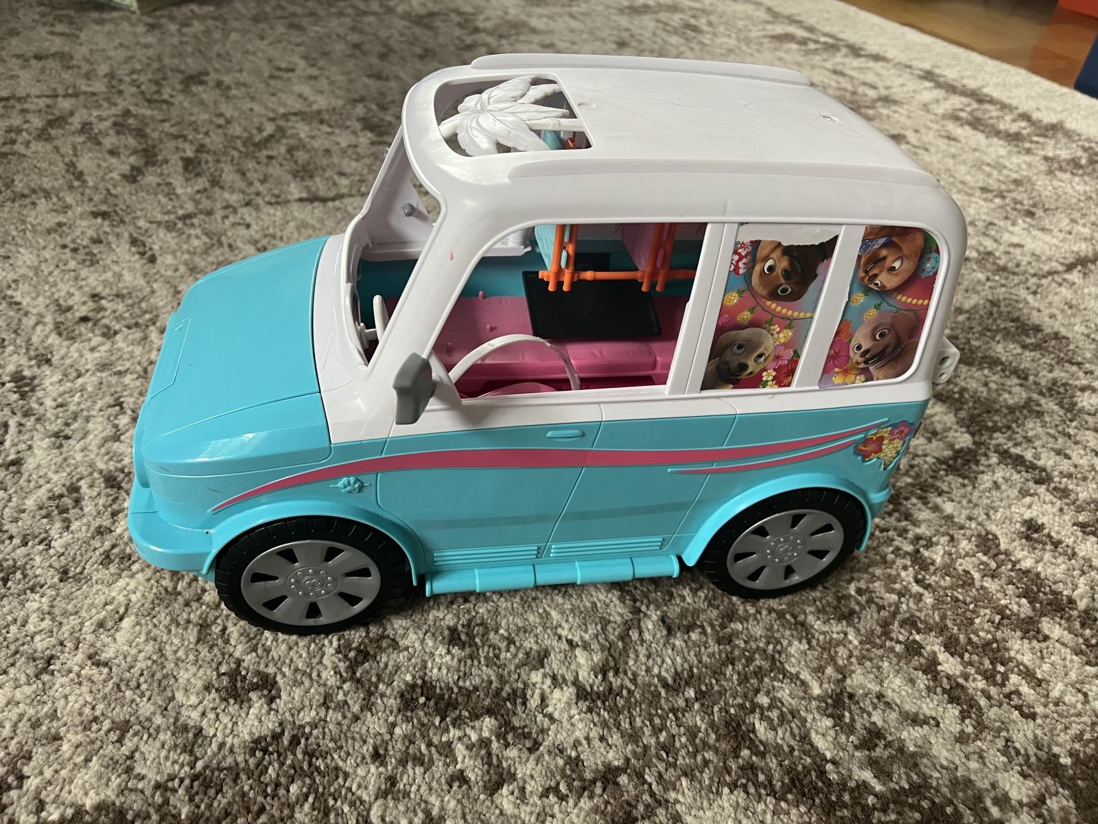 Barbie Kamper Mattel DLY 33 xx