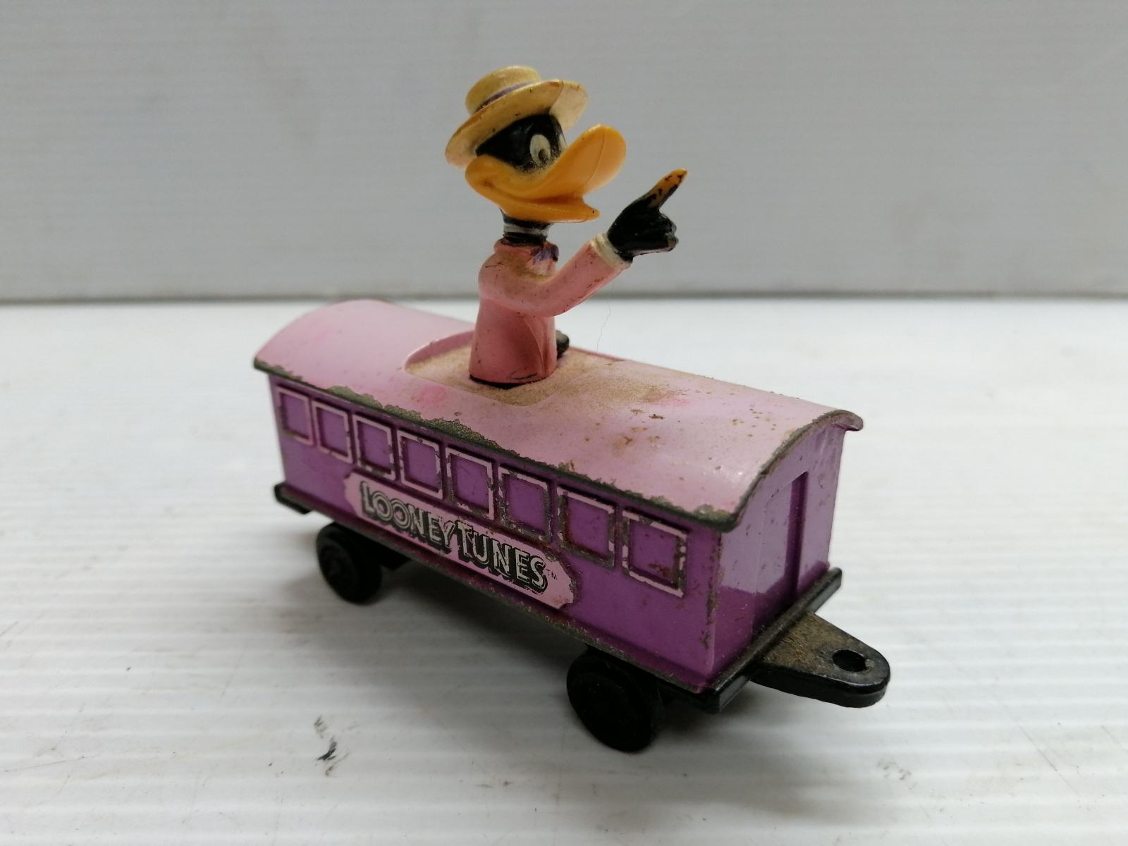 Disney Looney Tones, patak Darko / Dača