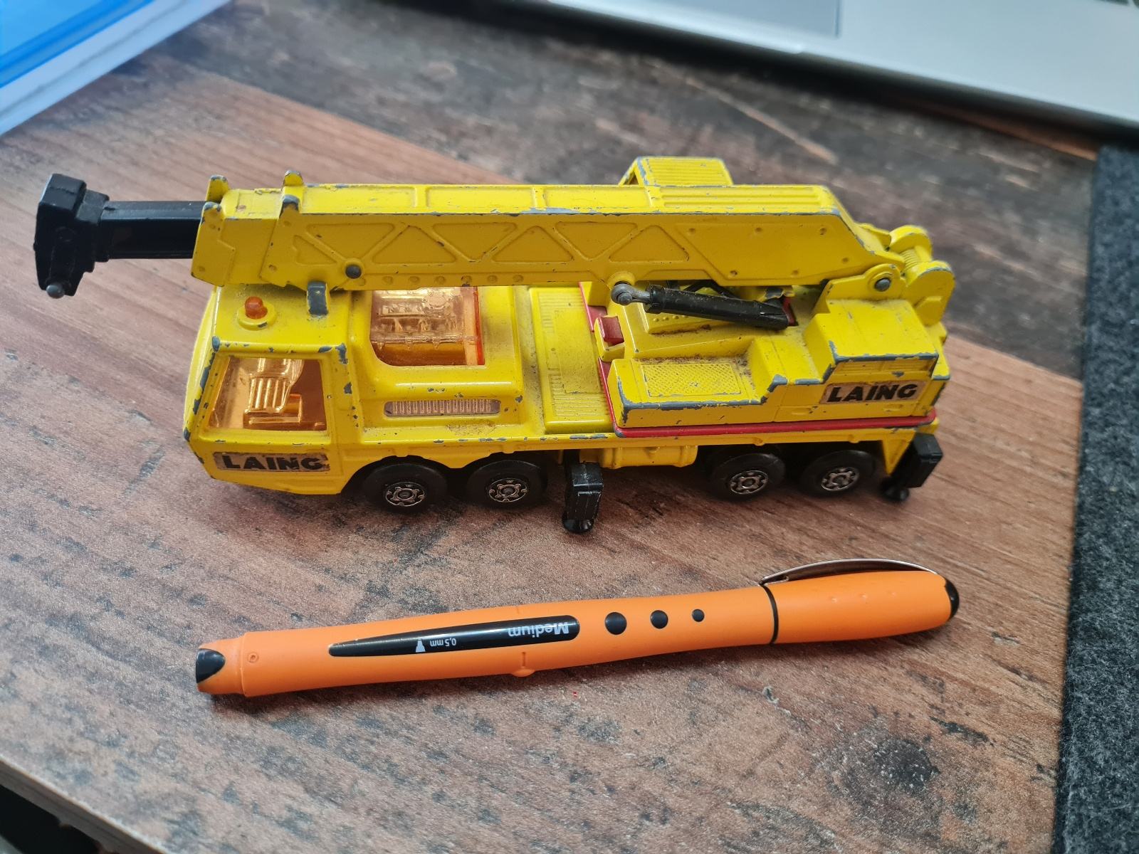 Stara dječja igračka - MATCHBOX kamion