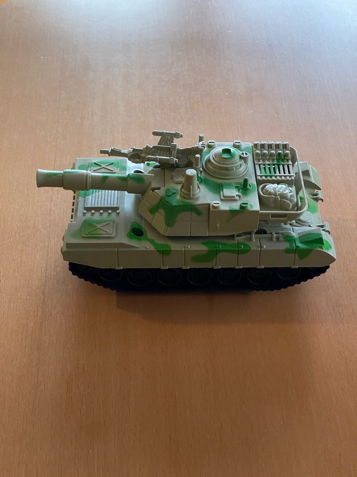 Tenk - dječja igračka