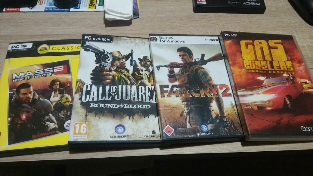 PC igre , 4 komada