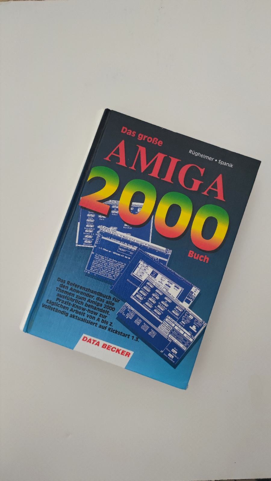 Velika Amiga 2000 knjiga na njemačkom