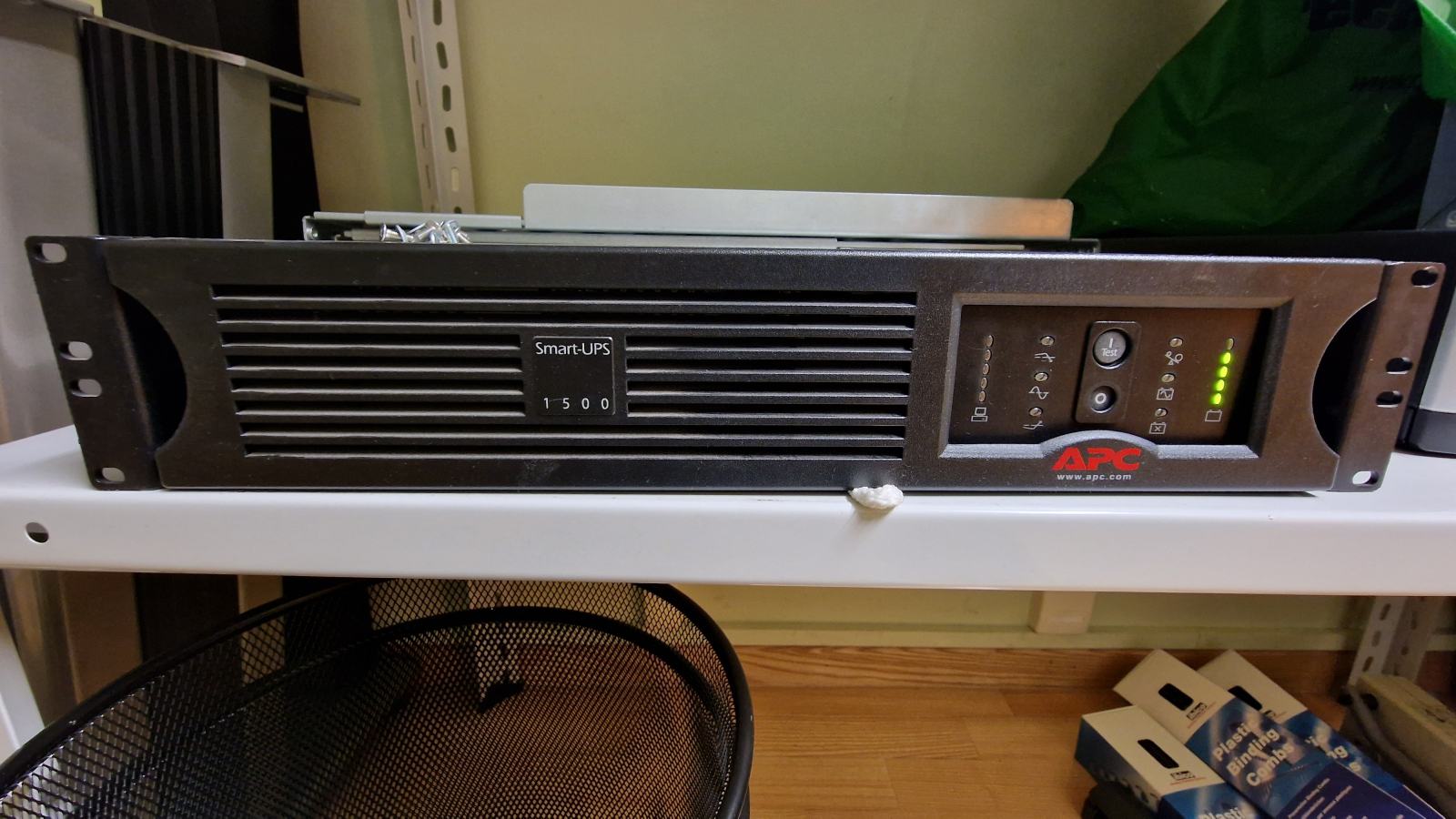APC UPS SUA 1500RMI2U, SMART 1500 RM 2U