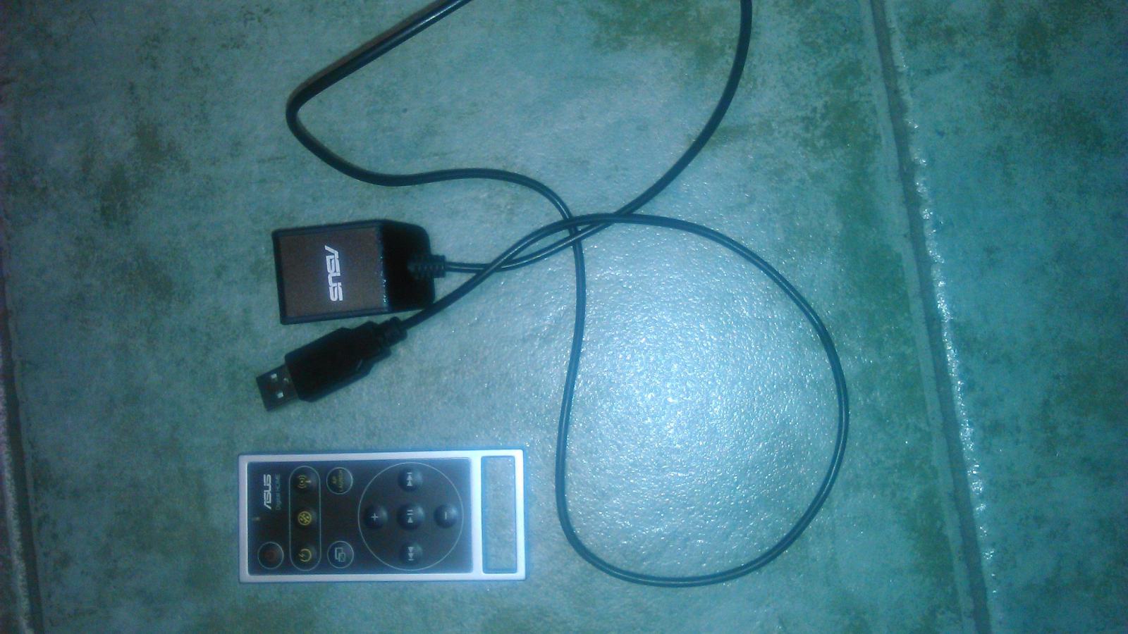 Asus Digital home daljinski i USB senzor