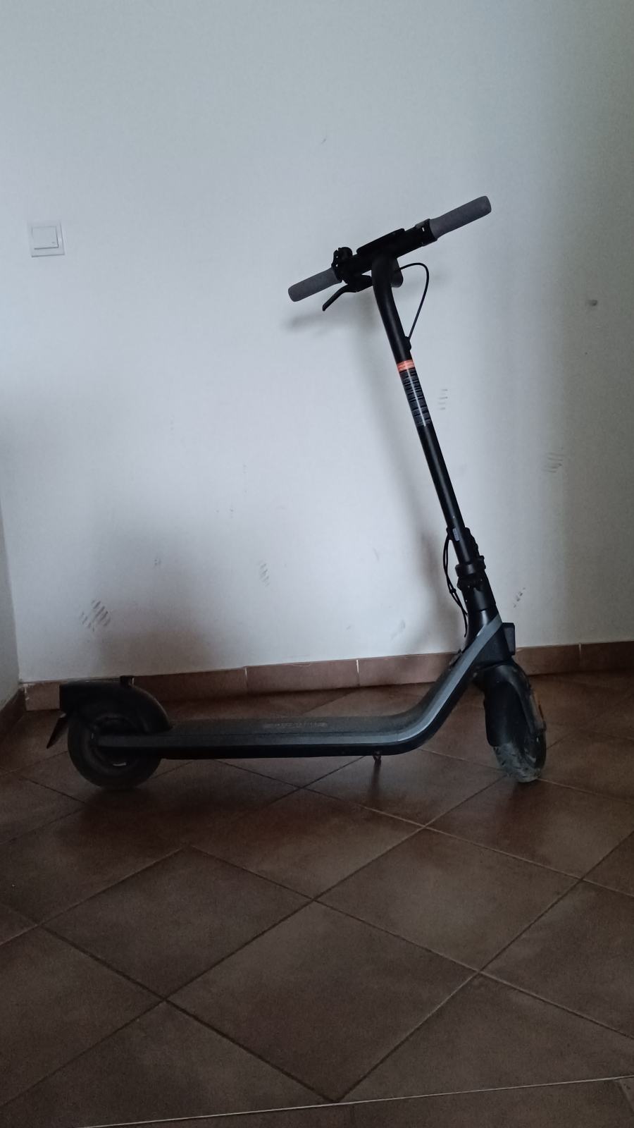 Električni romobil SEGWAY Ninebot Kickscooter E2 E