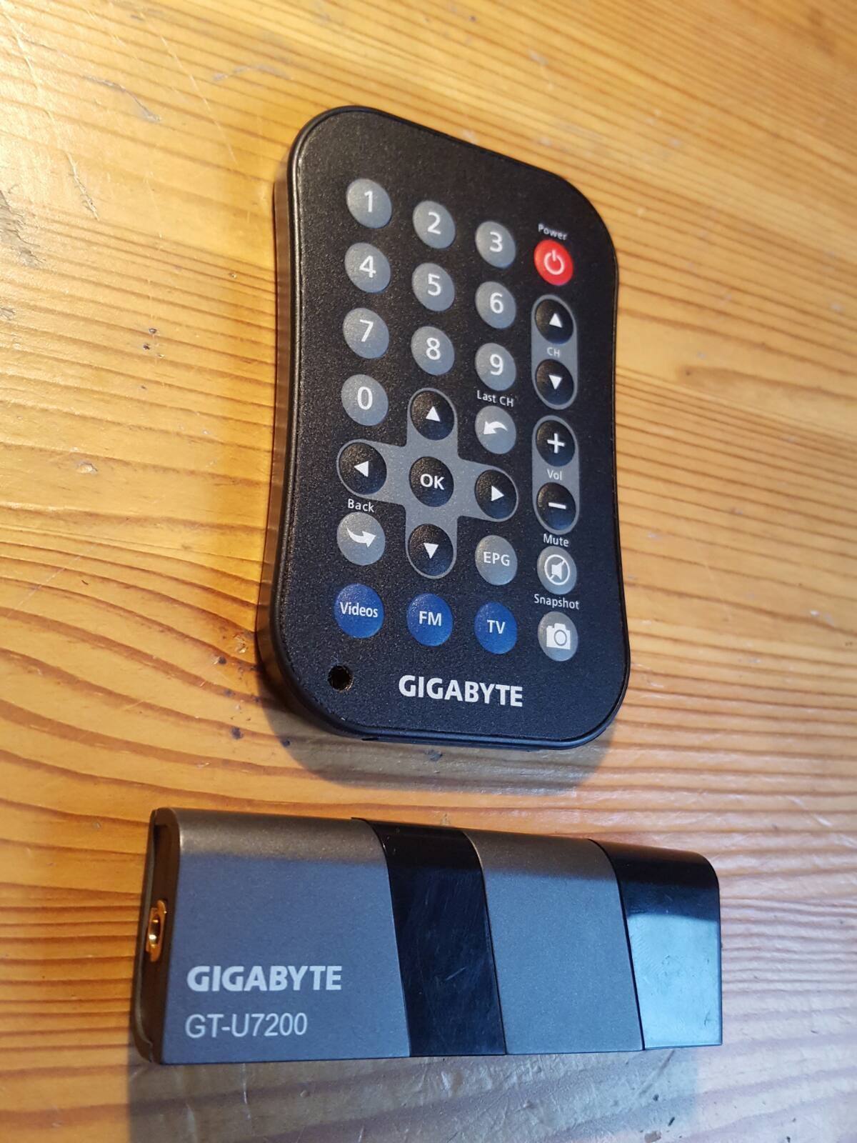Gigabyte GT-U7200 DVB-T USB tv stick + antena