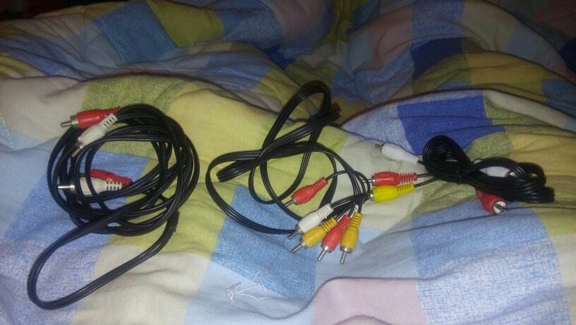 Kabeli s npr kompa ..dvd i tv i slicno