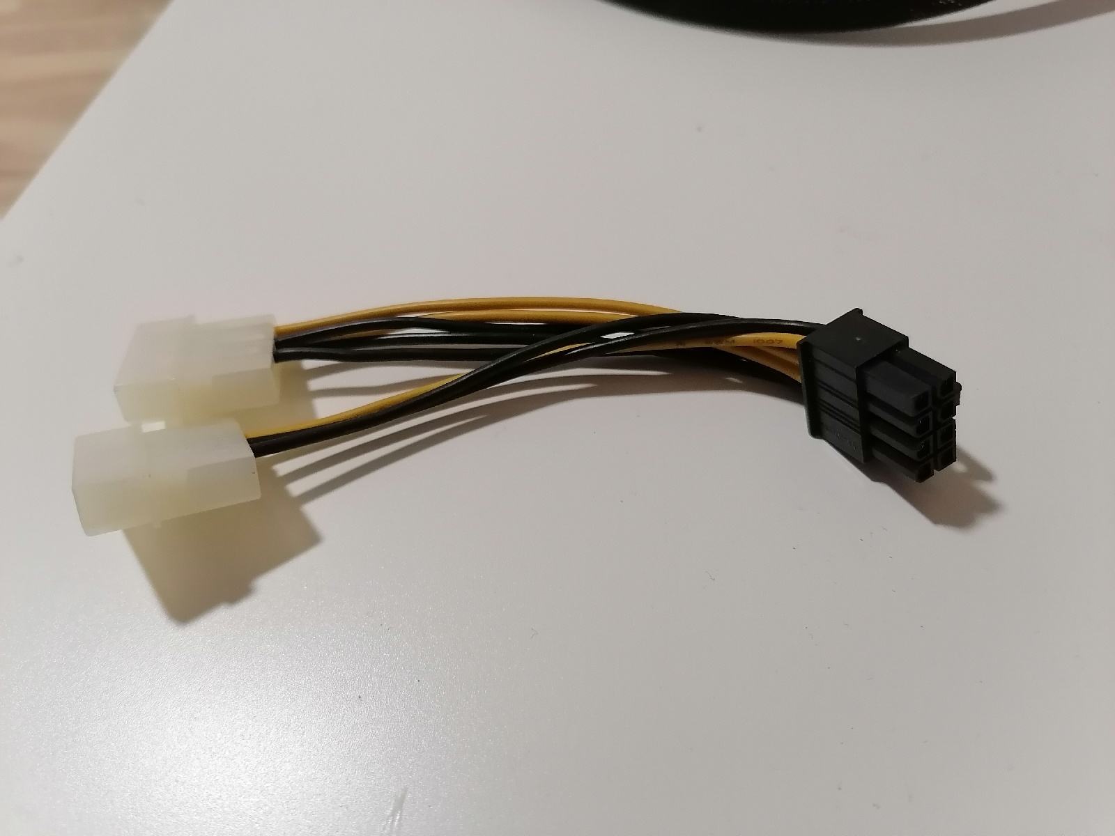 molex kabal na 8 pin