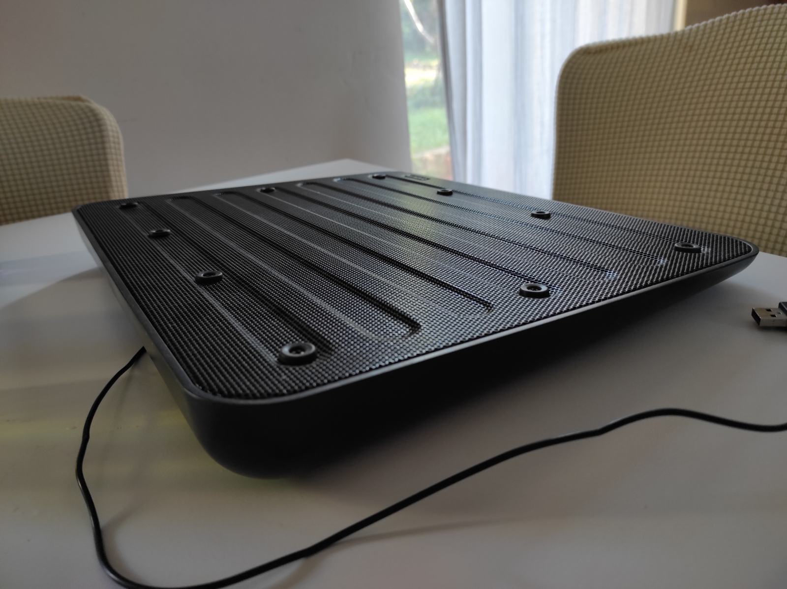 Podloga za hlađenje, ventilator za laptop