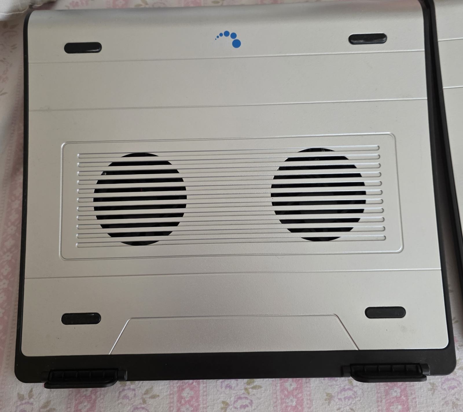 podloga za laptop