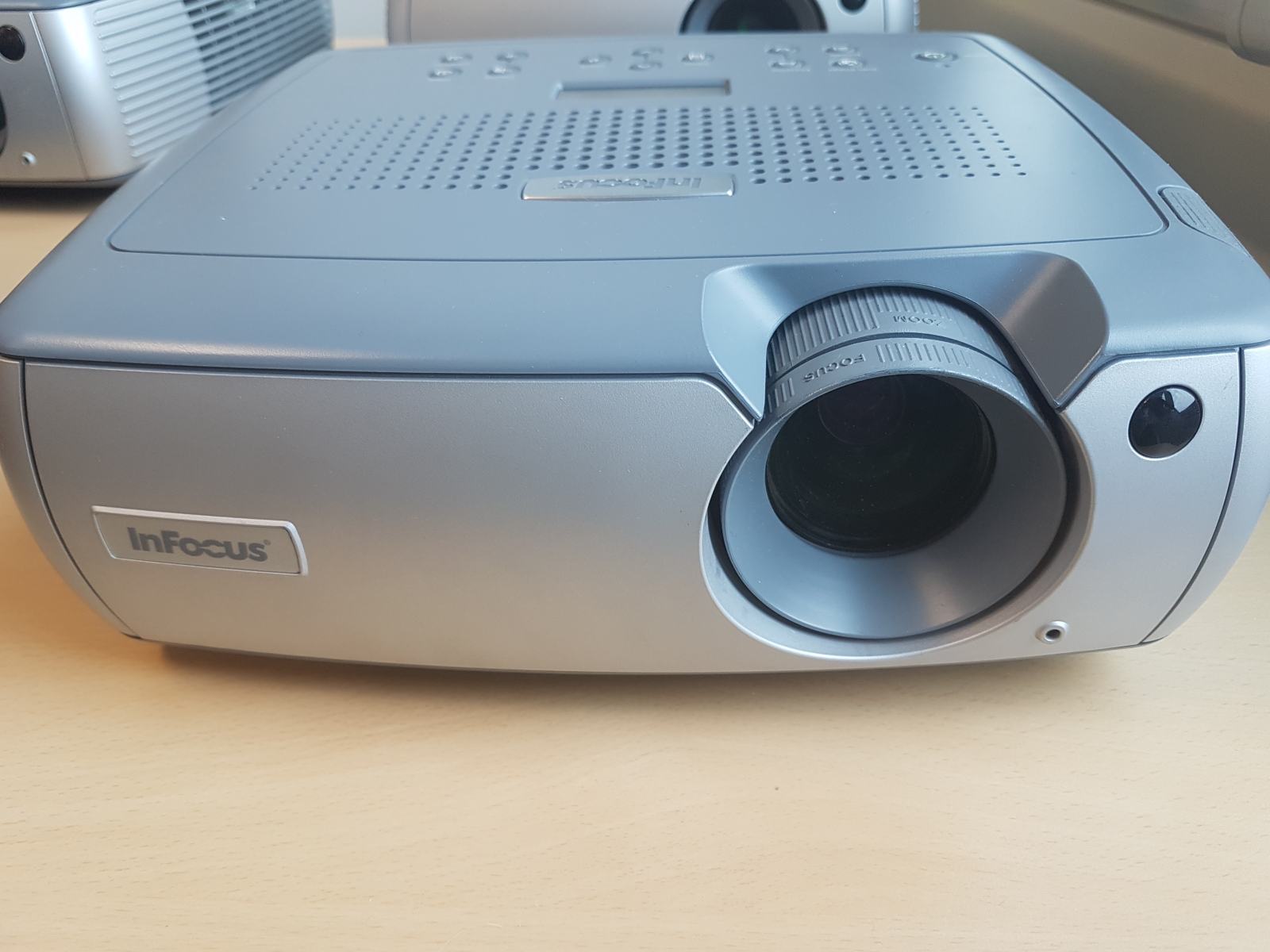 PROJEKTOR INFOCUS LP640