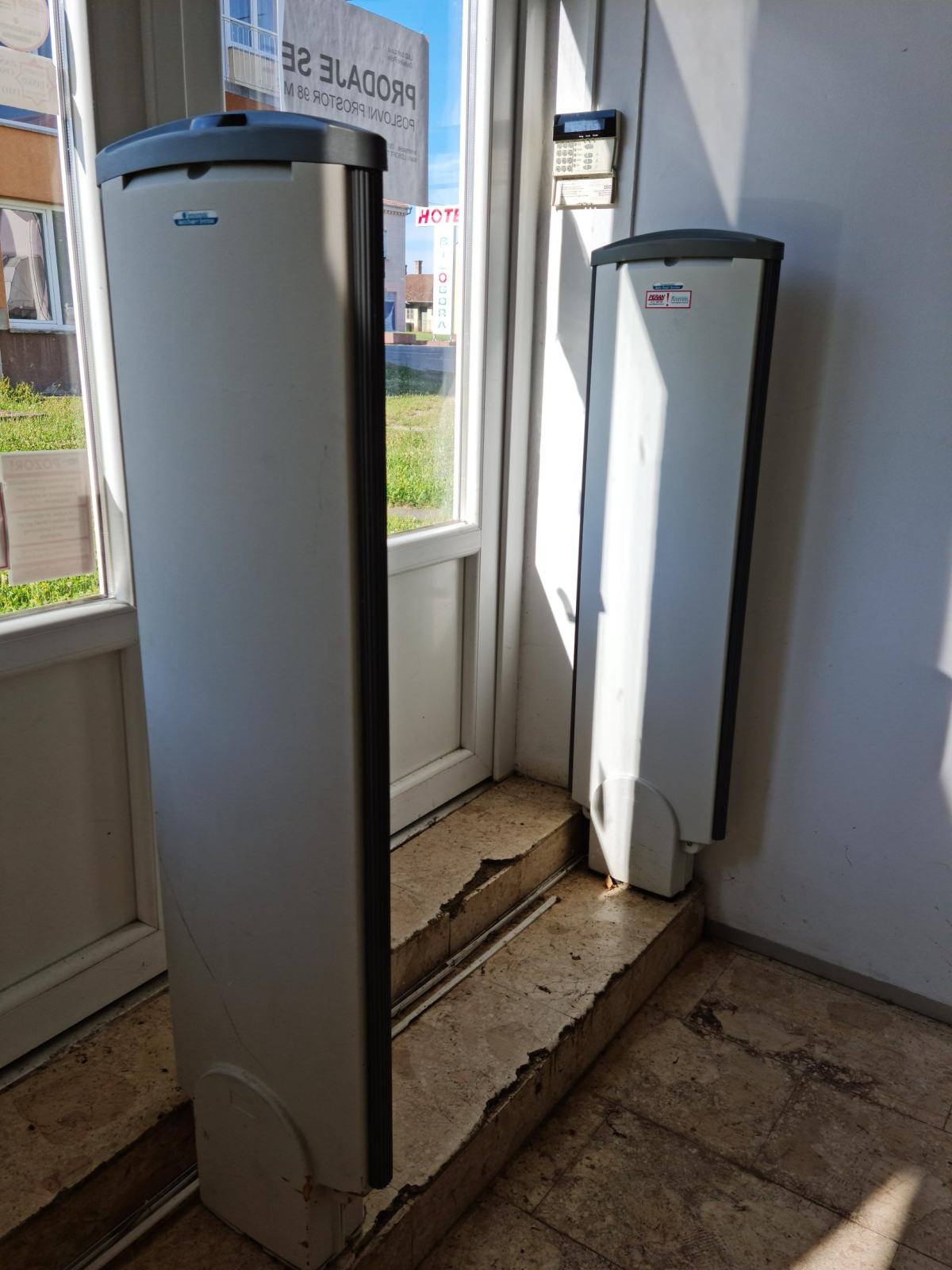 Sensormatic anti-theft system + 1700kom zaštita + demagnetizator