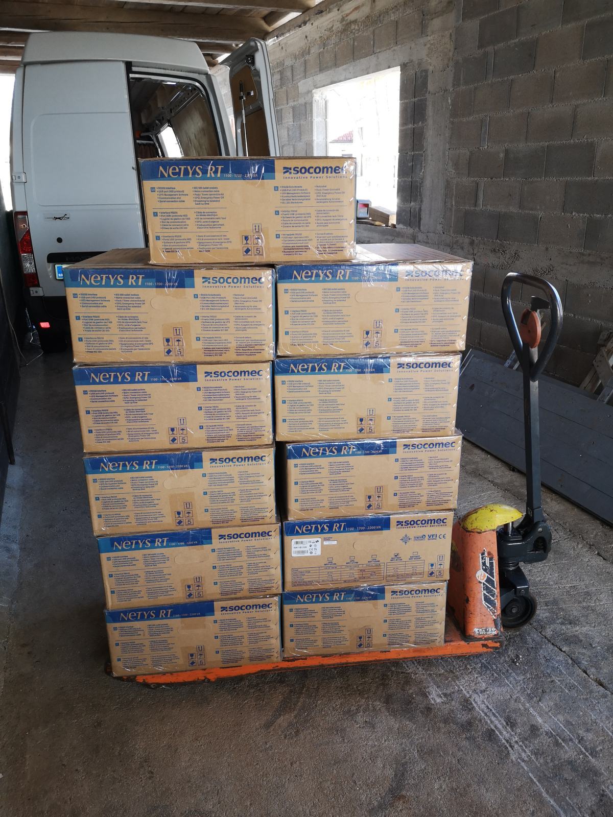 Socomec NRT-B1100 1100VA Netys RT EBM Battery Module UPS