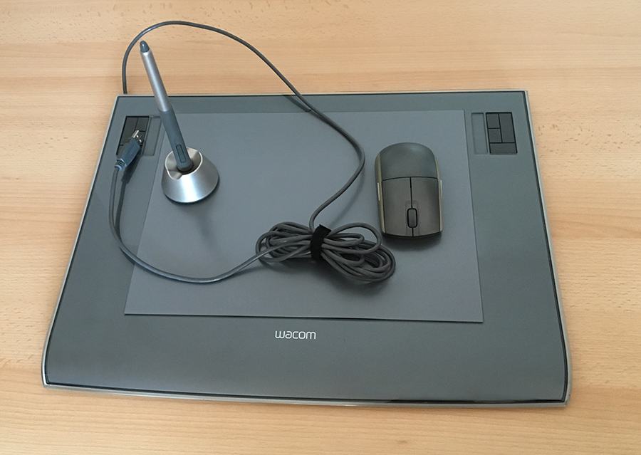 Wacom Intuos3 Pen Tablet PTZ-930G