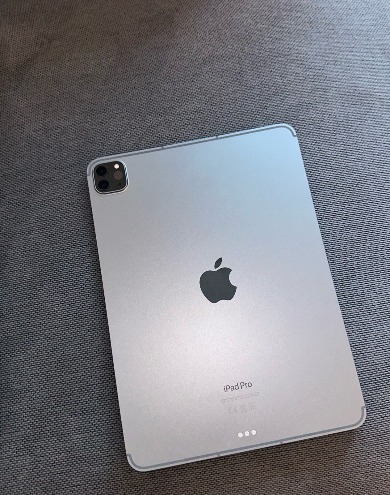 11-inčni iPad Pro (četvrte generacije) 2022. u savršenom stanju!