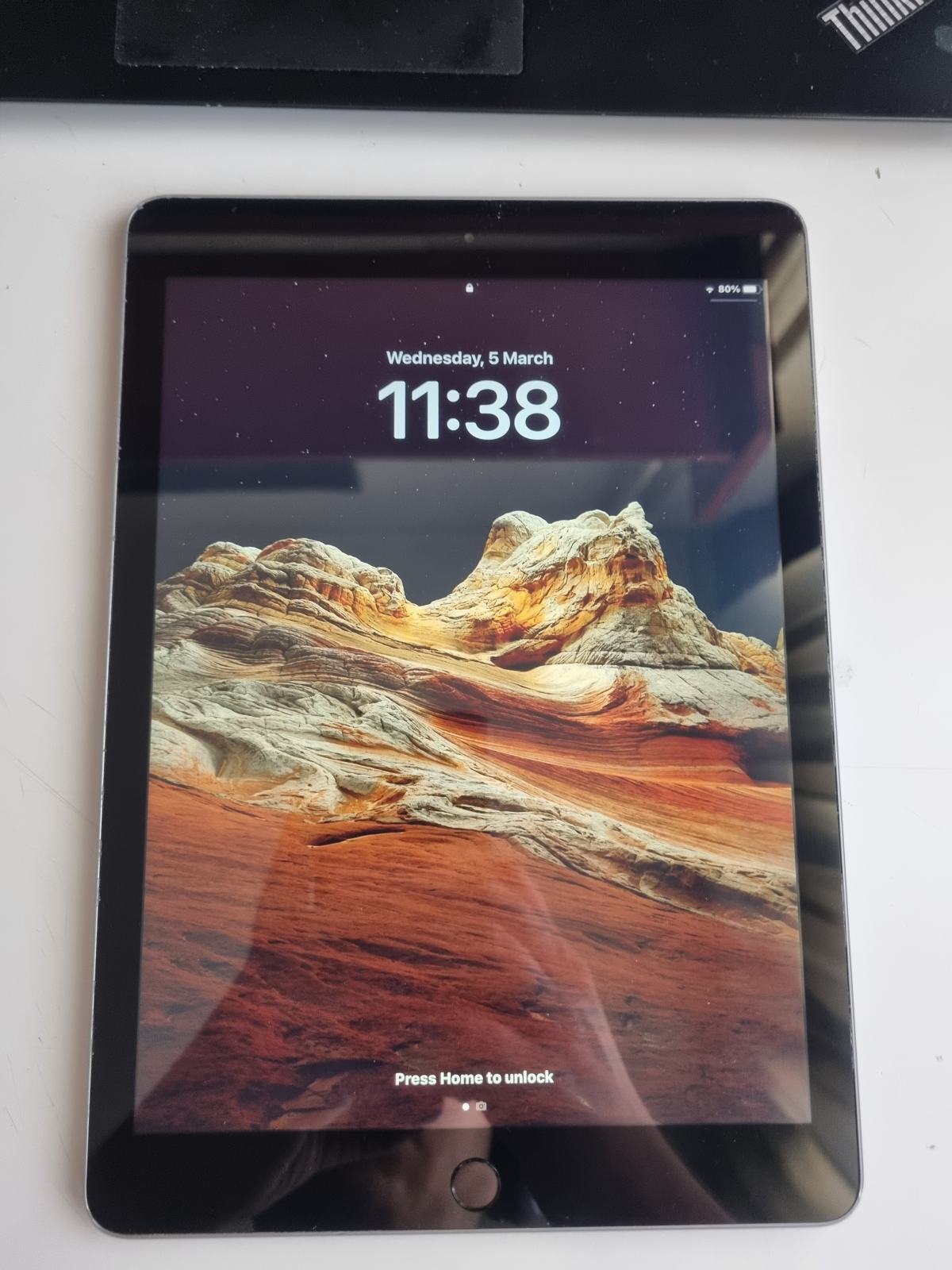 Apple iPad 5th Gen - Silver - 16GB
