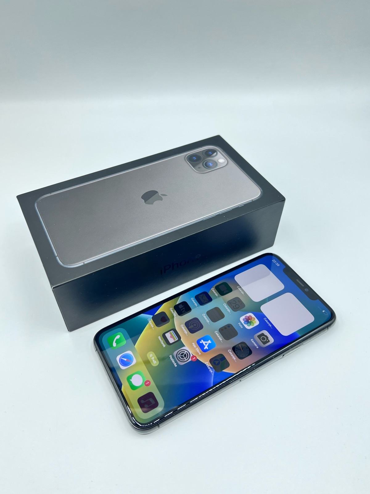 iPhone 11 Pro Max 64GB - Space Gray