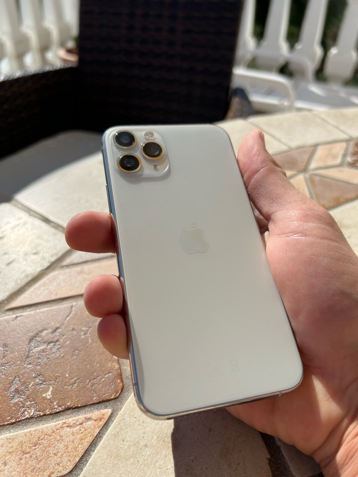 iPhone 11 Pro silver (bijeli)
