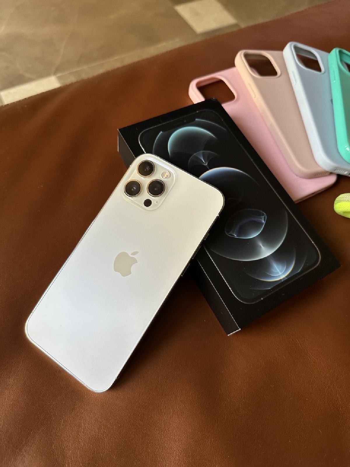 IPhone 12 Pro Max Silver - ***KAO NOVO***Dodatna oprema***SNIŽENO!!!