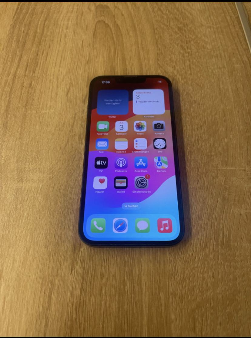 iPhone 13 128 GB - mobitel sa izloga!