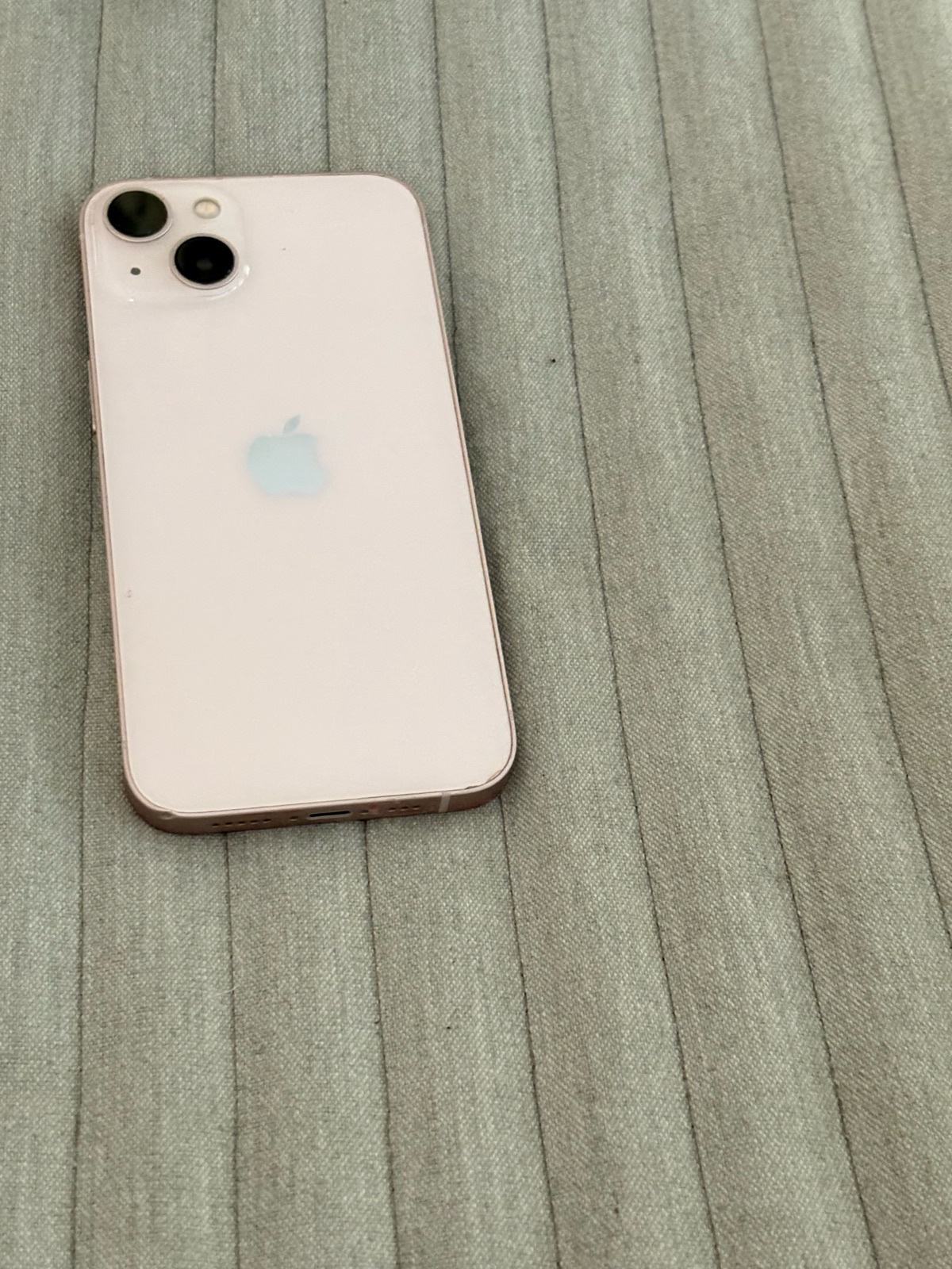 iPhone 13 rose gold 128 gb