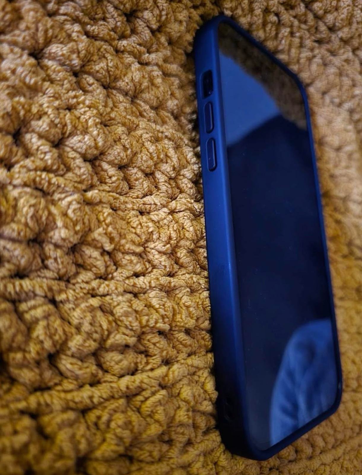 Iphone 14 plus midnight blue