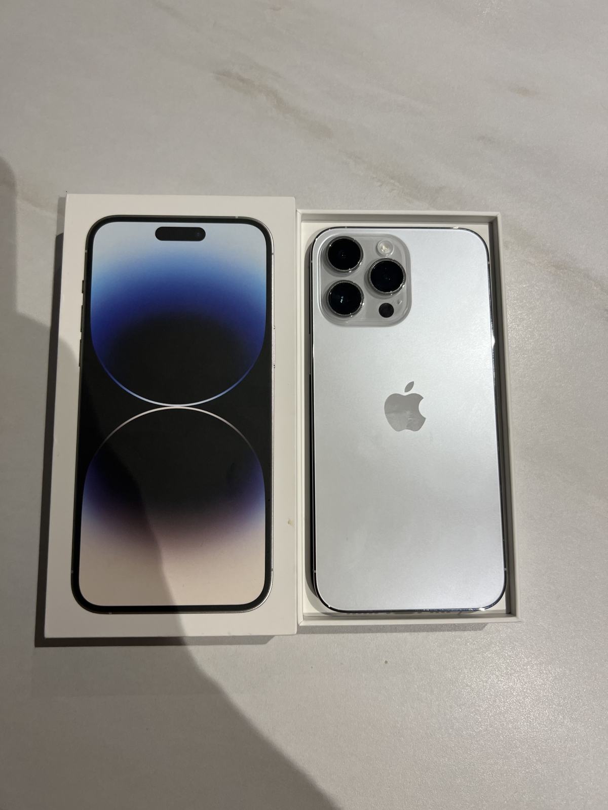 IPHONE 14 PRO MAX, SILVER, 256GB Novo, aktiviran