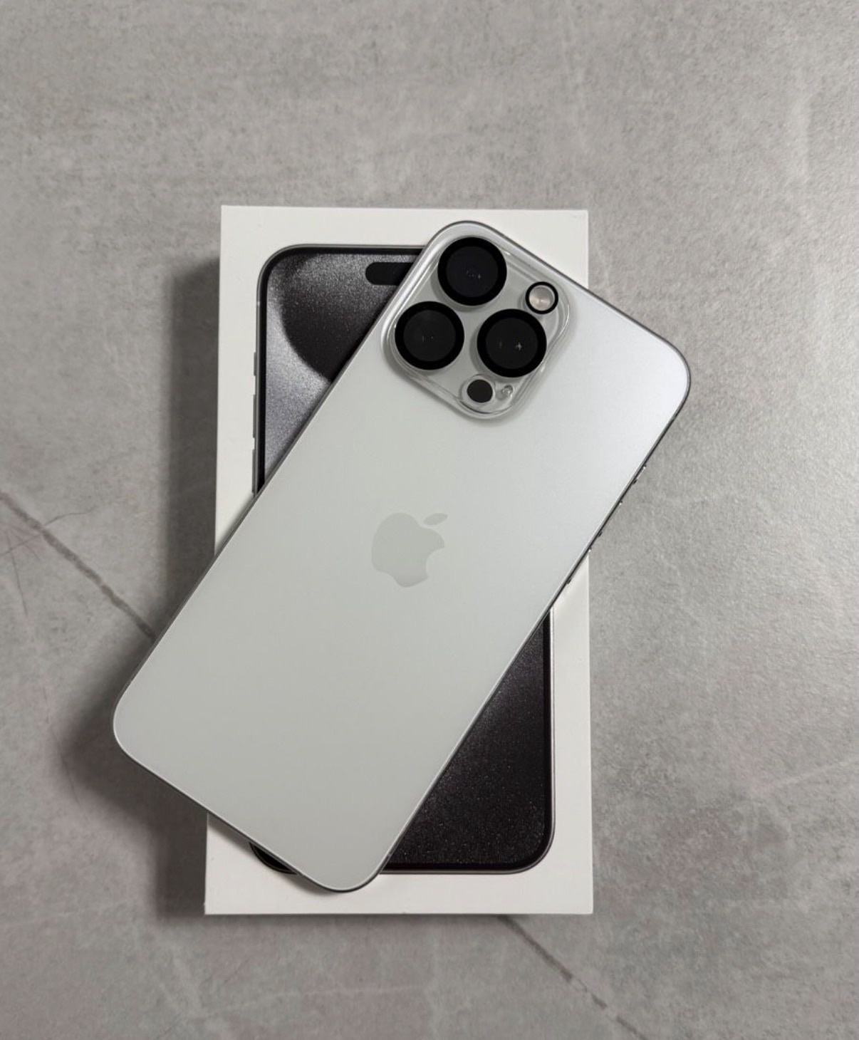 APPLE iPHONE 15 PRO MAX 256GB!!! WHITE!!! + JAMSTVO + DOSTAVA