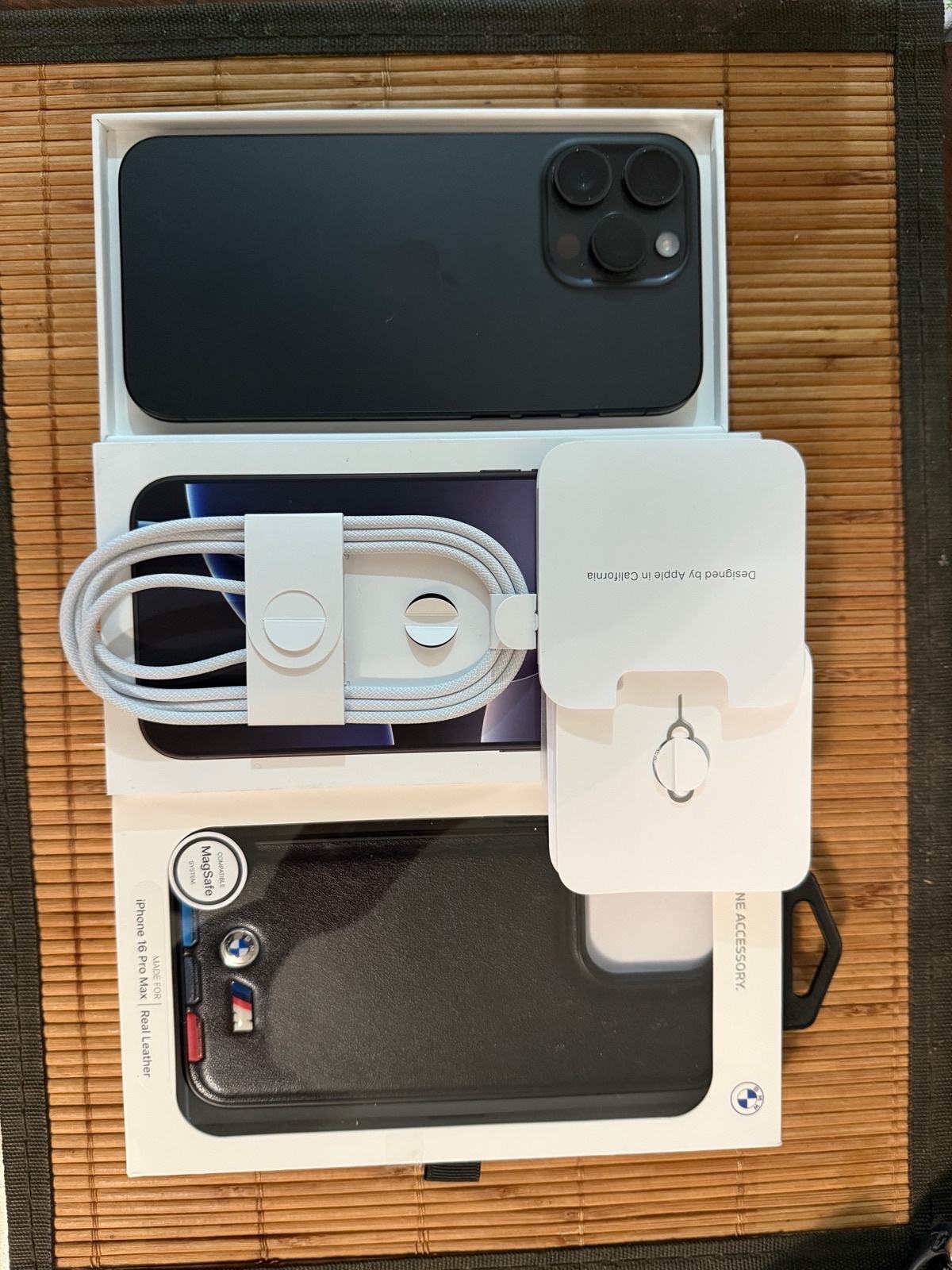 Iphone 15 ProMax 256 GB Titan Crni