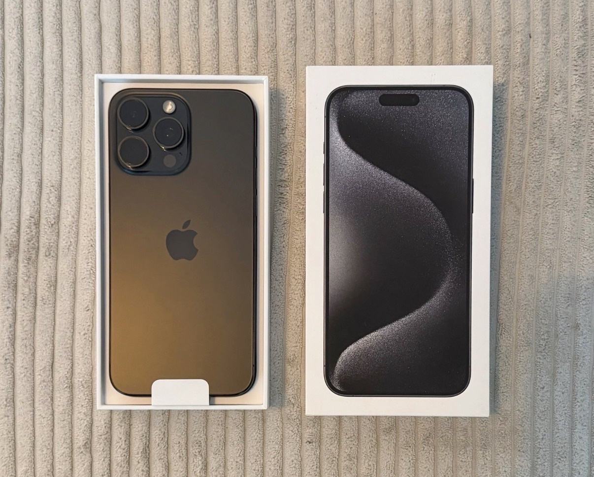 APPLE iPHONE 15 PRO NOVO!!! + POKLON + DOSTAVA