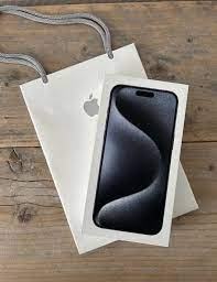 iPhone 15 pro / 128/256 Gb bl.tanium / blue / od 1249.00 € + ADAPTER