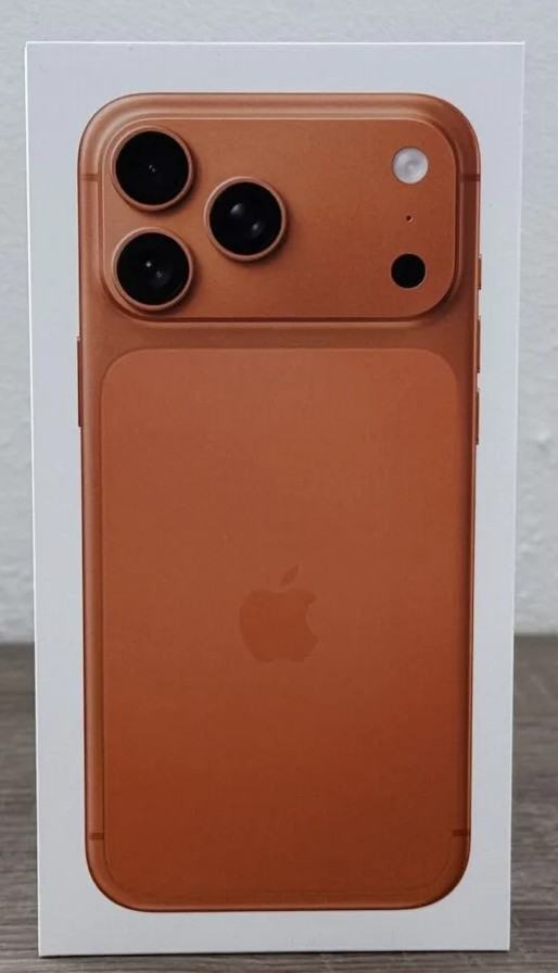Apple iPhone 17 Pro Max 256 GB – narančasti, NOVO (zapakirano)