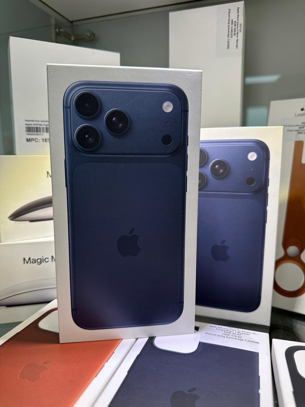 Mobitel Apple iPhone 17 Pro Max, 1TB, Deep Blue, NOVO ,ZAPAKIRANO