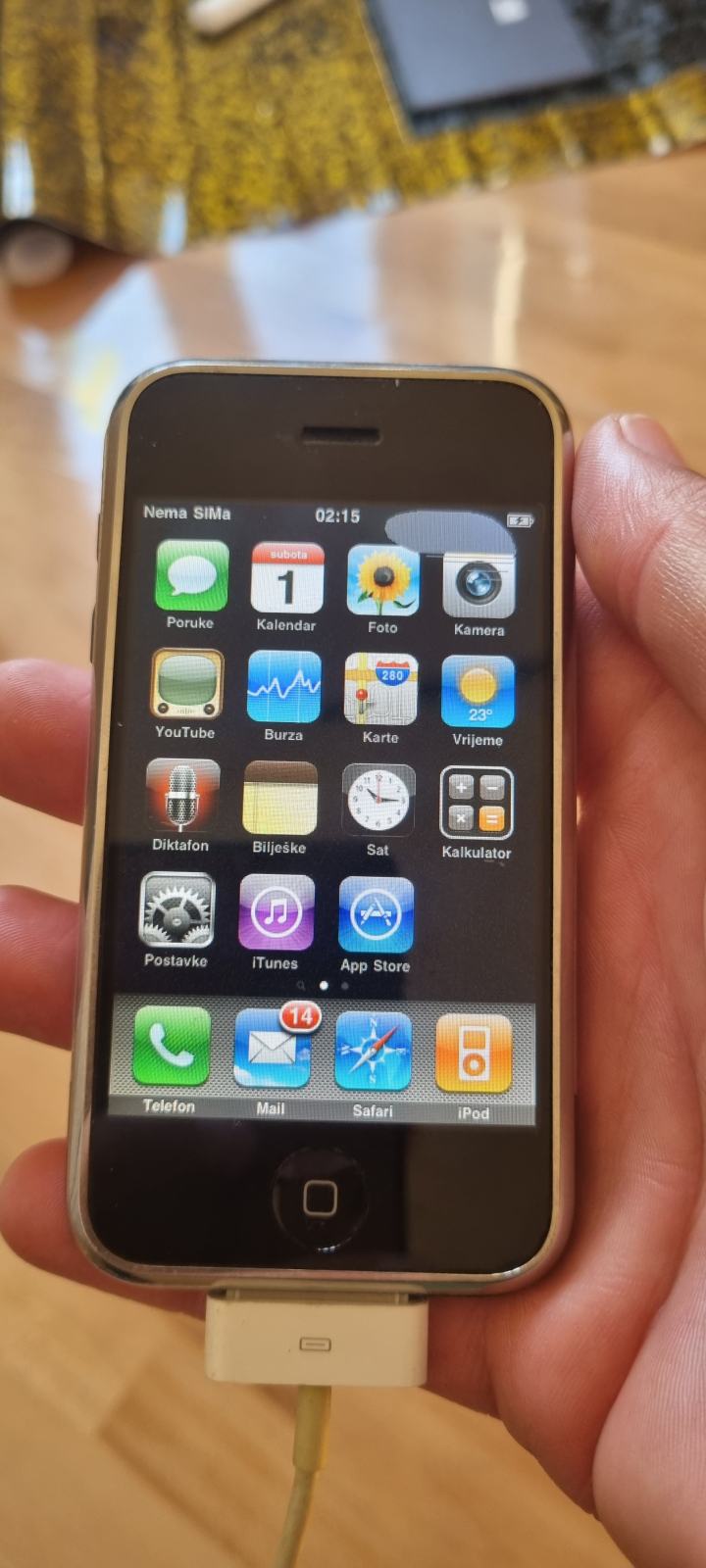 Iphone 2G prva generacija