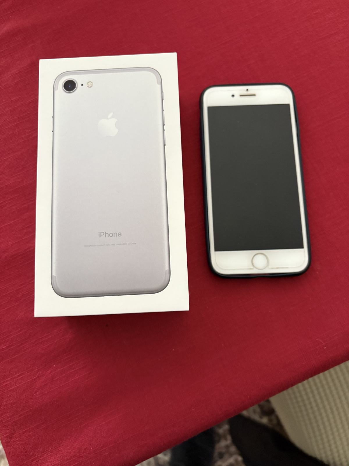 PRODAJA MOBITELA IPHONE 7