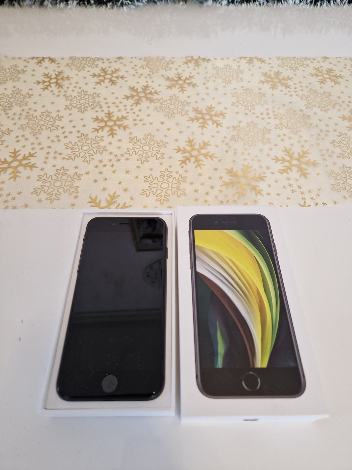Apple iPhone SE Black 64GB