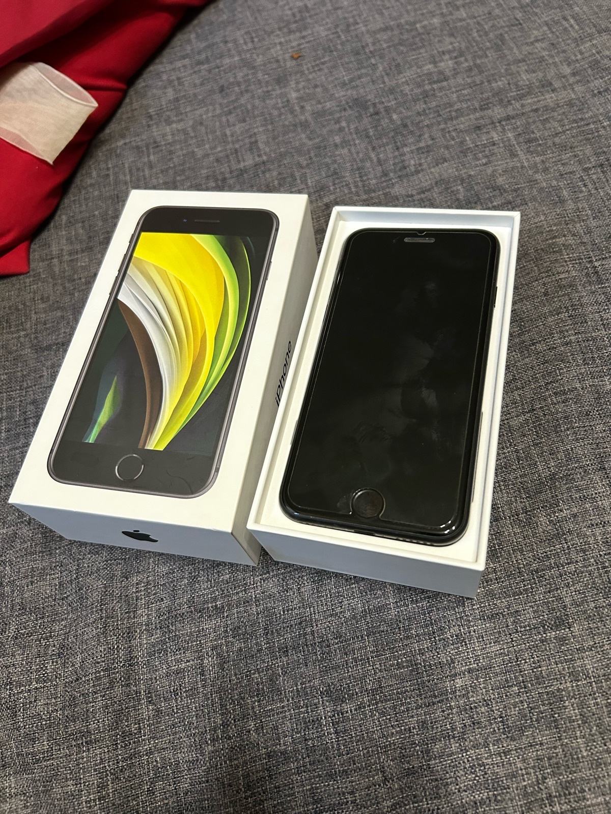 Iphone SE, 128Gb, 2020