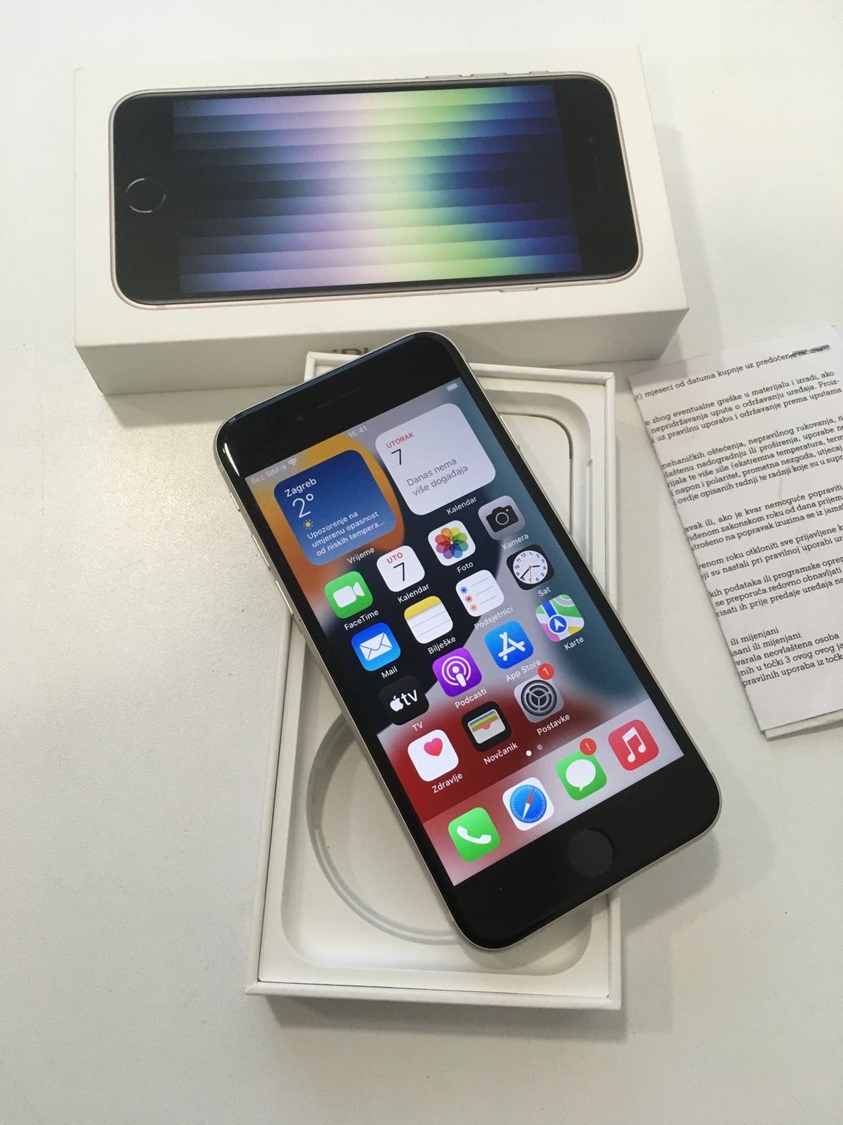 iphone SE 64GB Bijeli ko novi Racun i garan Sve mreze dostava