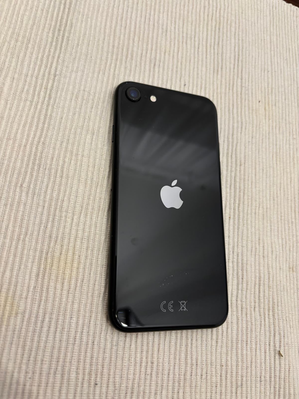 iPhone SE black 128GB