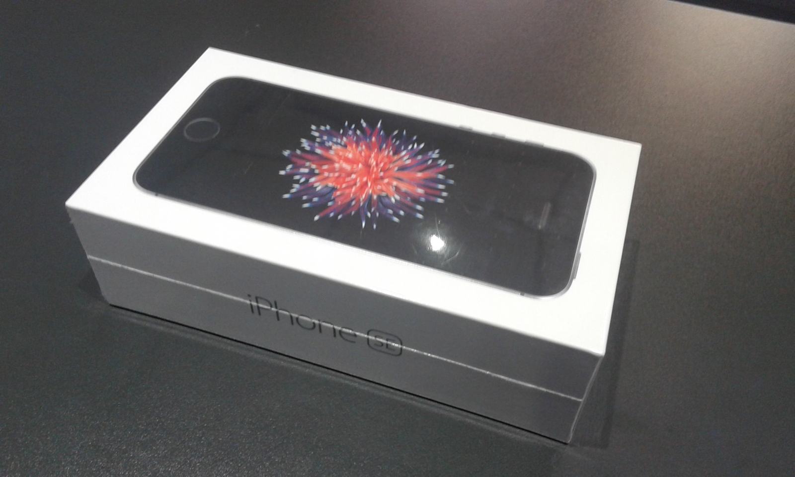 Iphone Se (special edition) space gray 32 gb, novo neraspakirano, VŽ