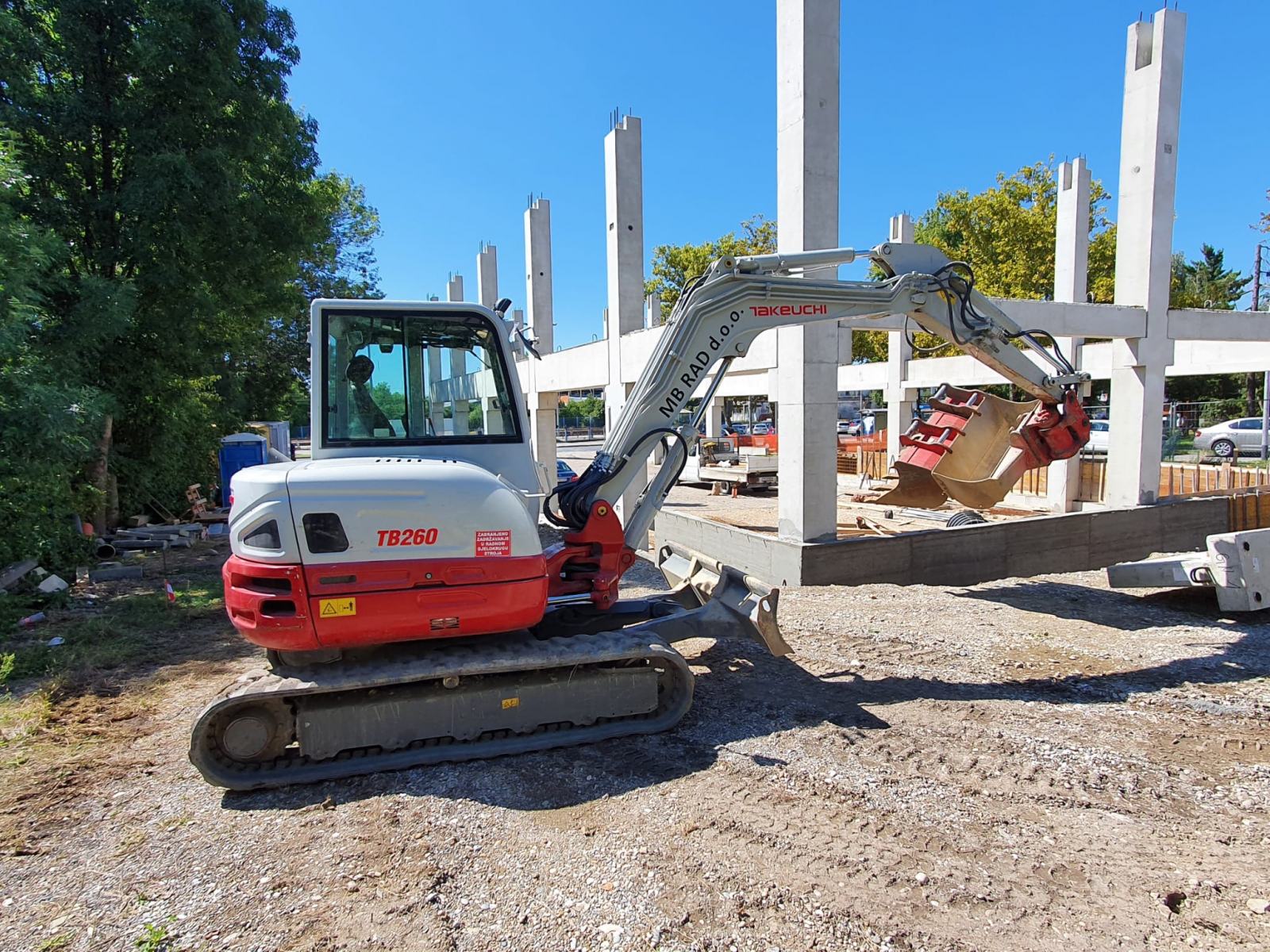 Najam bagera Takeuchi TB260