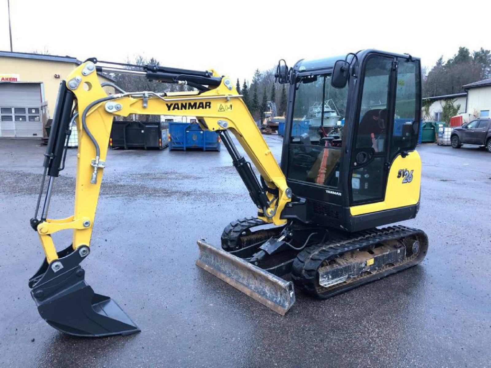 Najam mini bagera sa strojarom