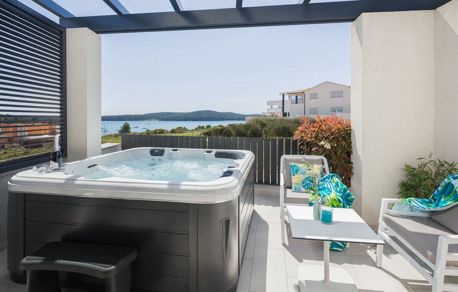 JACUZZI Relax passion spa hidromasažna kada