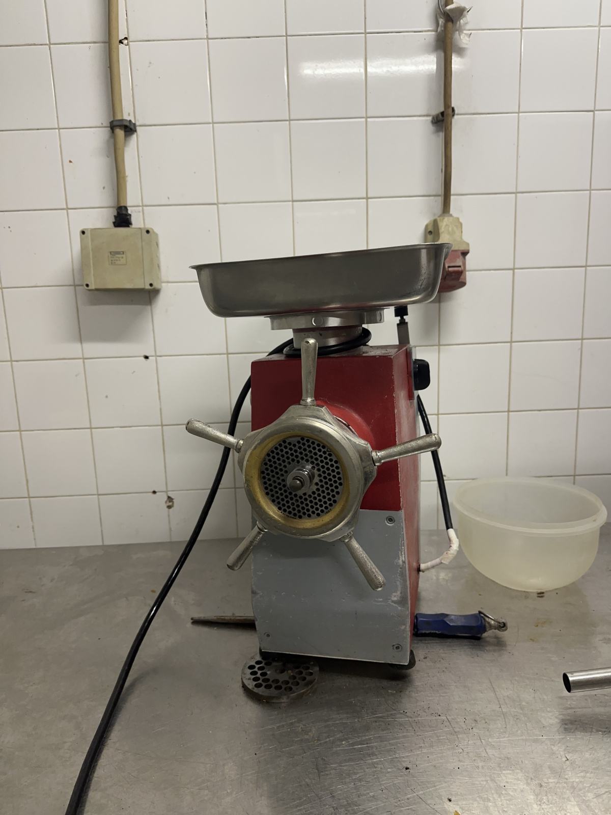 Masina za mljevenje mesa OMEGA 32