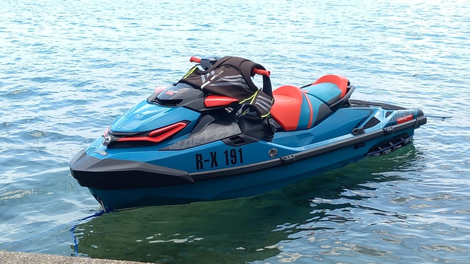 Sea-Doo Wake pro 230